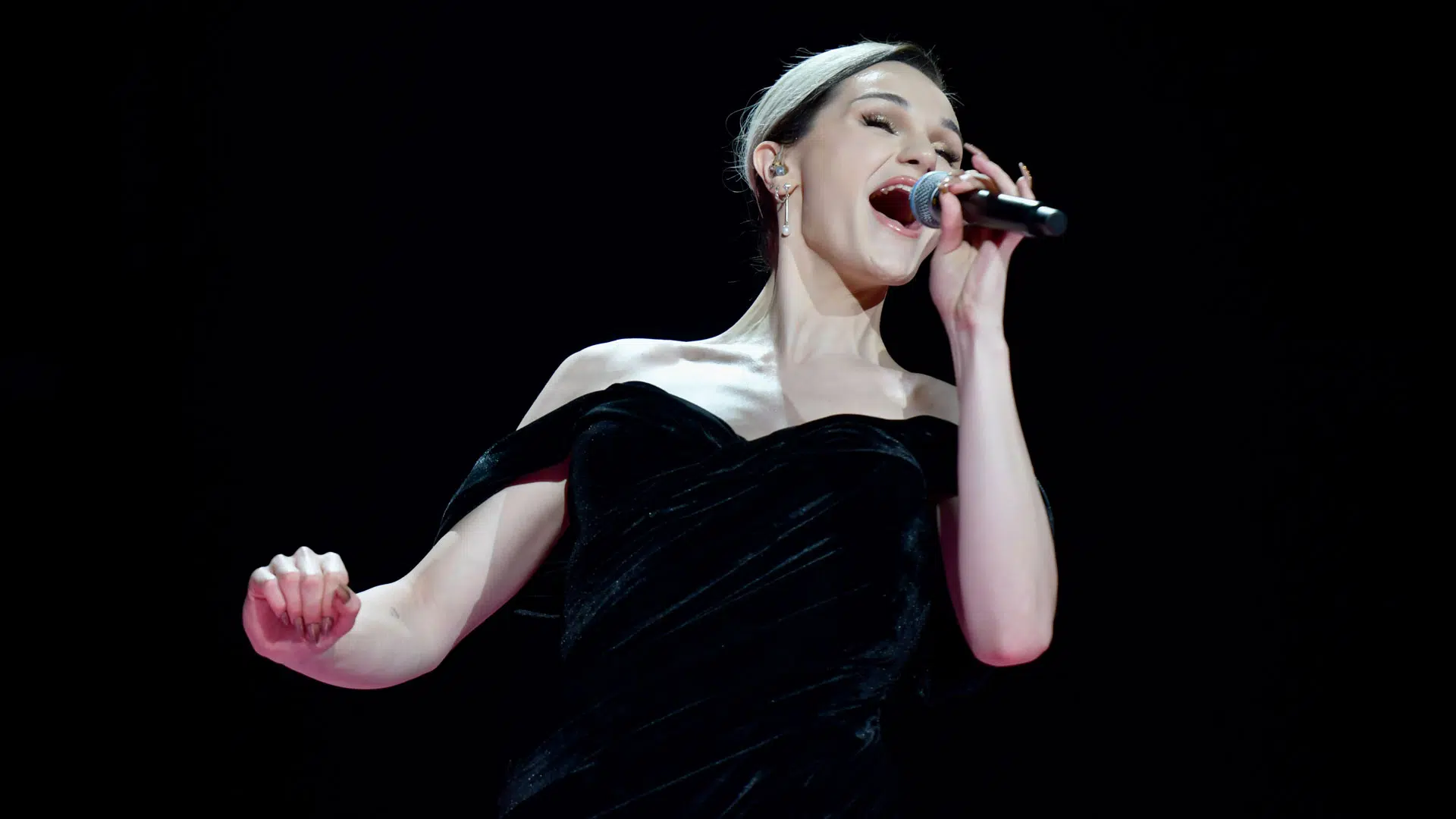 Tone Sekelius kommer ut som trans – blir maktfaktor | Internetmuseum