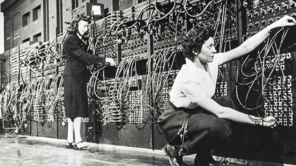 Sex kvinnor blir världens första programmerare | Internetmuseum