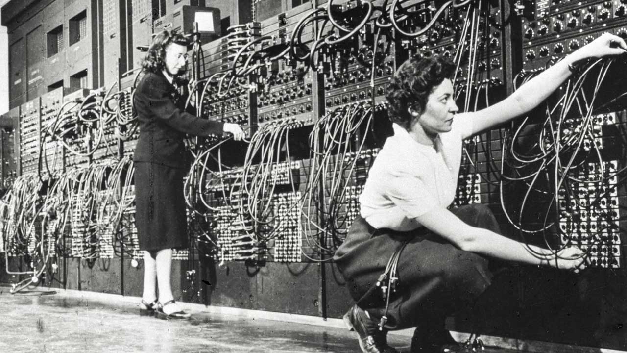 Sex kvinnor blir världens första programmerare | Internetmuseum